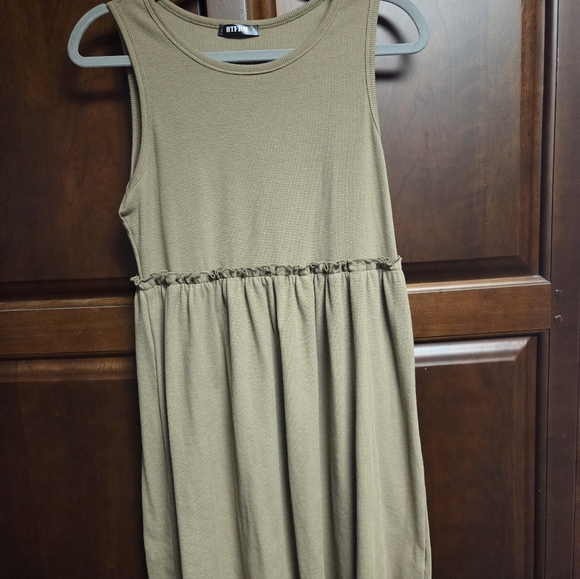 Dresses | Stylish Tan Dress | Poshmark